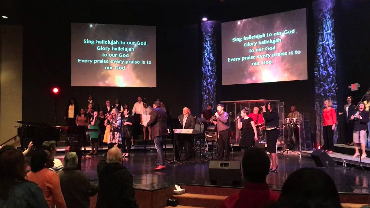 Pastor Shawn Smith singing "Every Praise" by Eddie James - YouTube