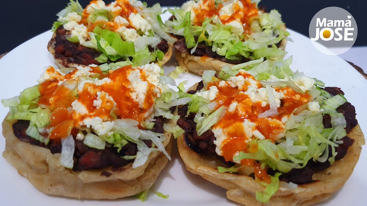 Como Preparar Sopes Caseros De Frijoles Cocina De Mama Jose - YouTube