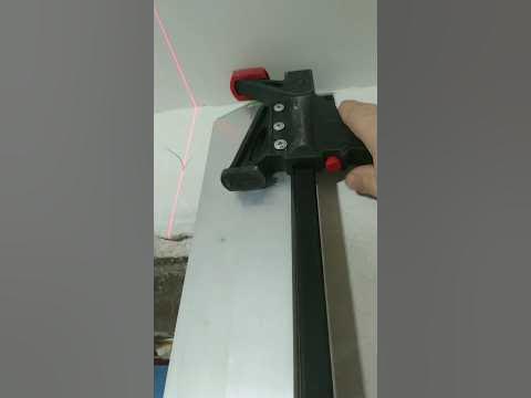 Маяк для угла штукатурки - YouTube