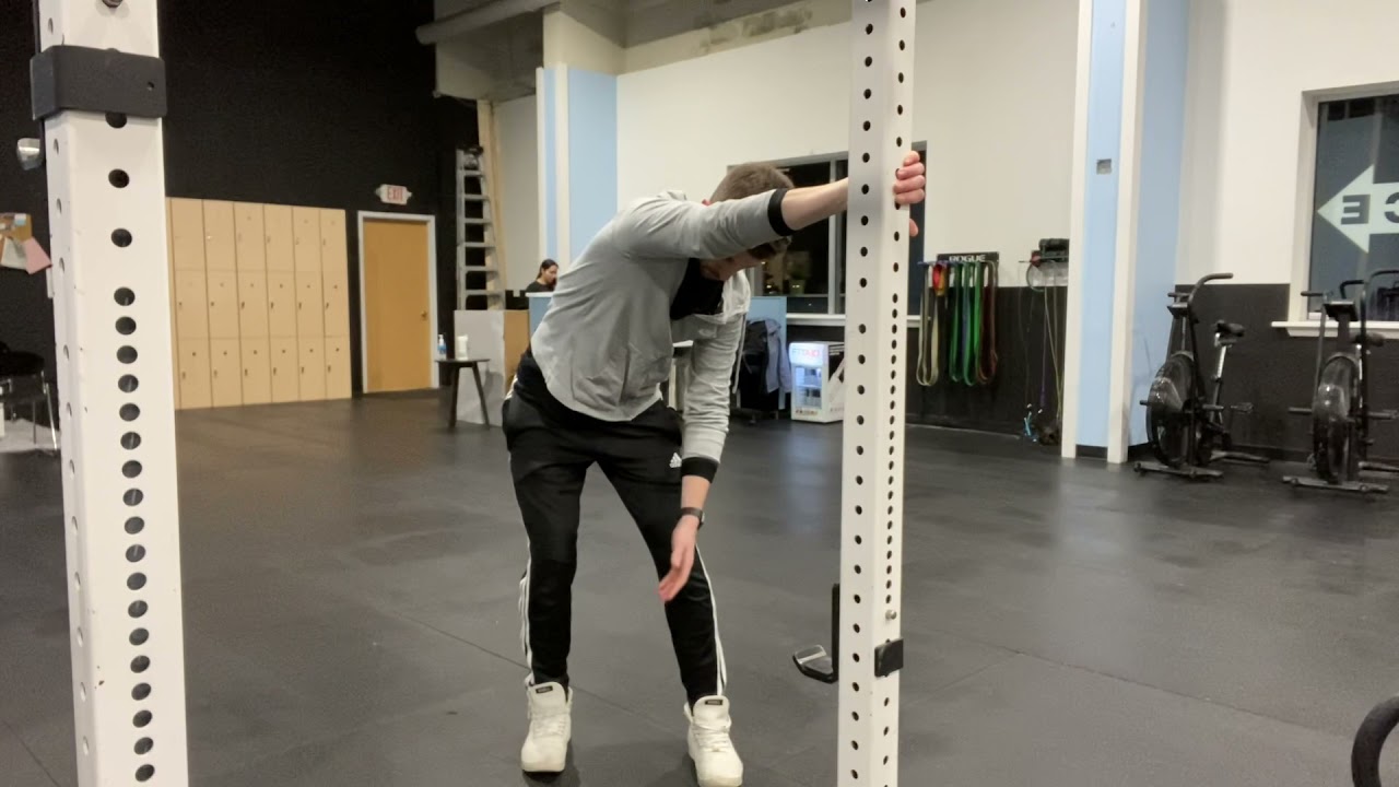 Doorway Lat Stretch - YouTube