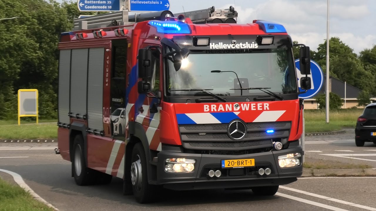Voertuig te water Hellevoetsluis | Hulpdiensten rukken met spoed uit ...
