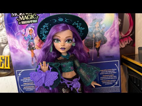 MONSTER HIGH MOONSPELL MAGIC WILLOW THORNE DOLL REVIEW AND UNBOXING! (Featuring my gf!)