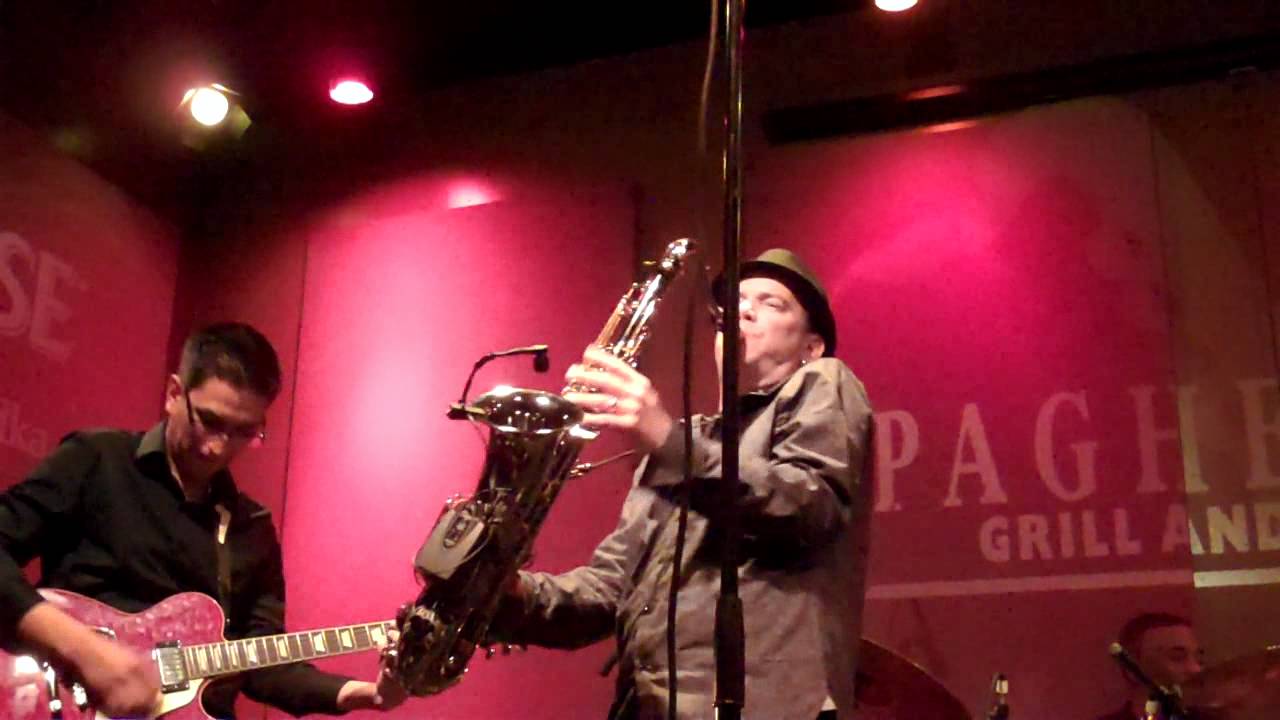 Darren Rahn performs Into the Light Live at Spaghettinis - YouTube