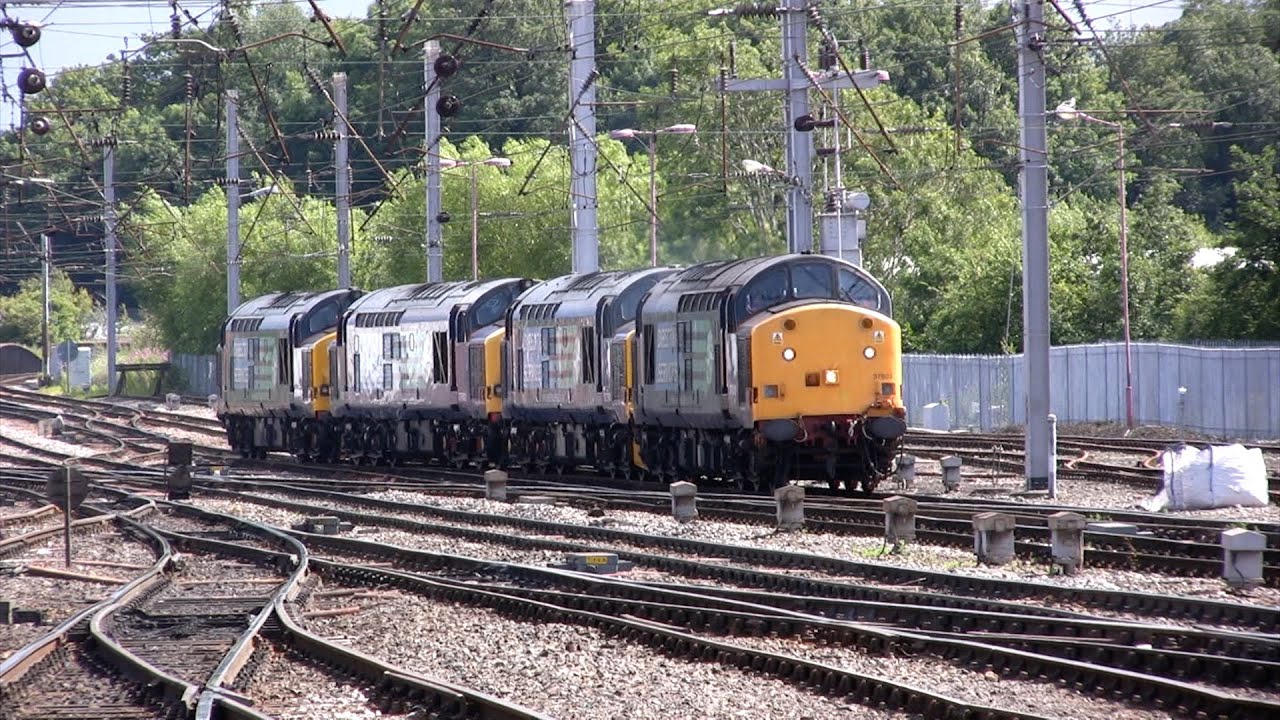 Trains at Carlisle Station (Part 1) - 30th June 2011 - YouTube