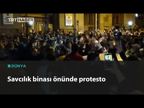 Ermenistan'da tansiyon yüksek: Savcılık binası önünde protesto