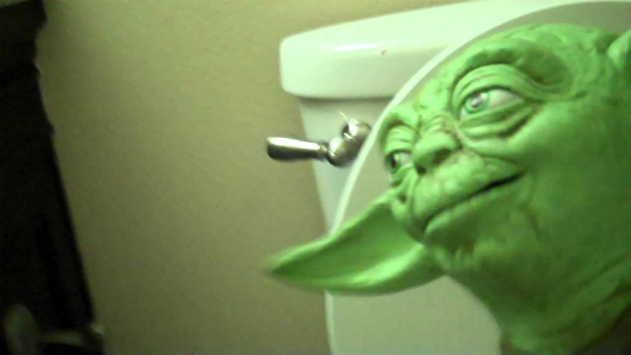 Singing Yoda on the toilet - YouTube