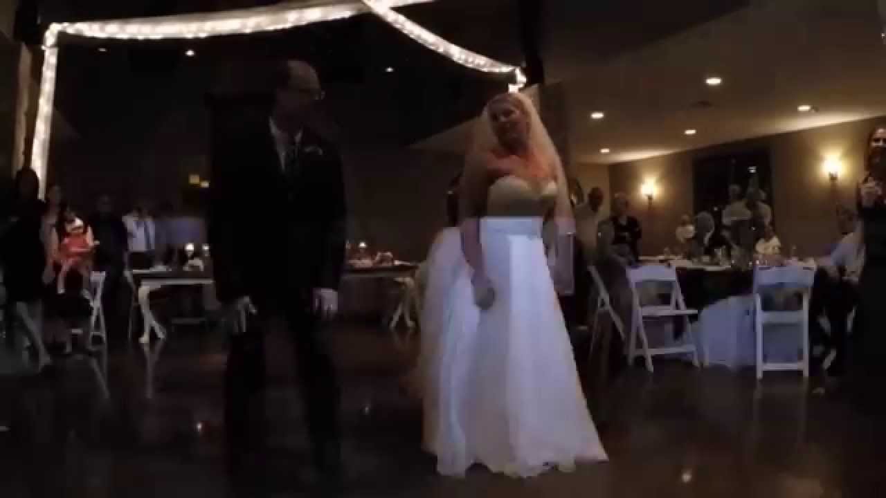 Father/Daughter Surprise Wedding Dance to Uptown Funk - YouTube