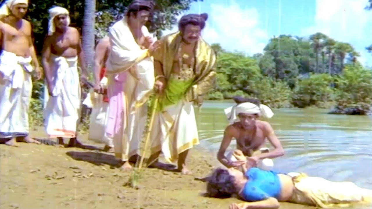 നാലാള് കണ്ടാൽ നാണക്കേടാണ് | Kaviyoor Ponnamma | Thikkurissi | Prem ...