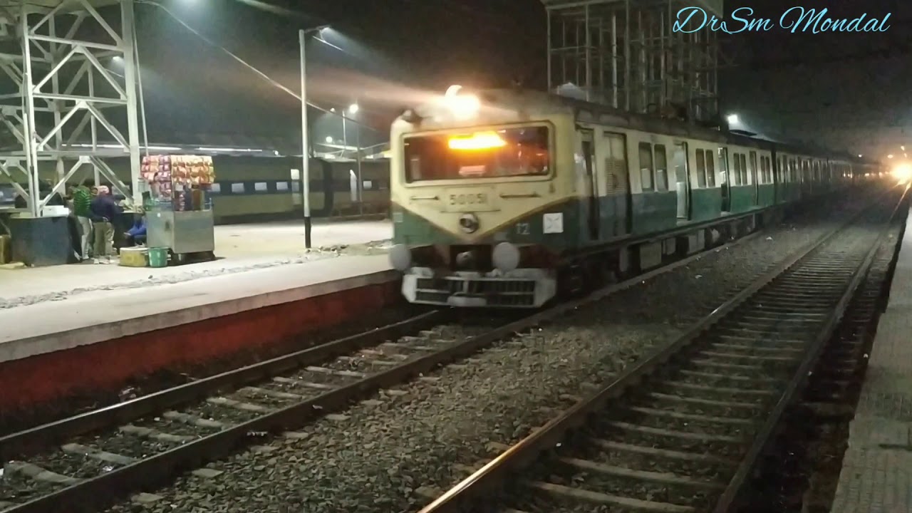 Howrah Burdwan local arriving at BWN - YouTube