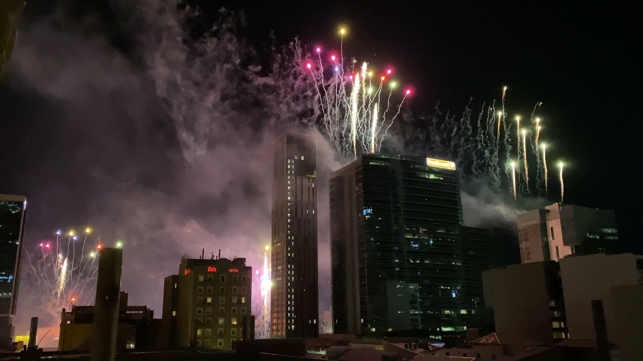 Happy New Year 2022! Fireworks in the Perth CBD Western Australia ...
