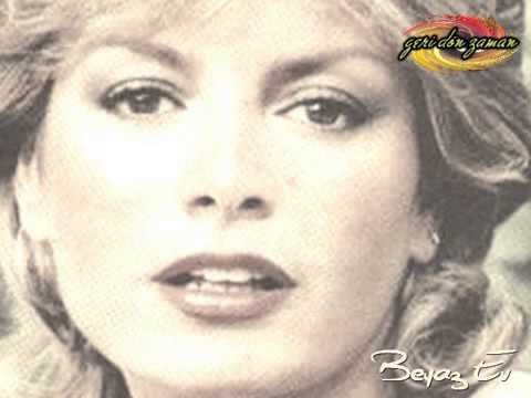 Ajda Pekkan   Beyaz Ev 1983   YouTube1