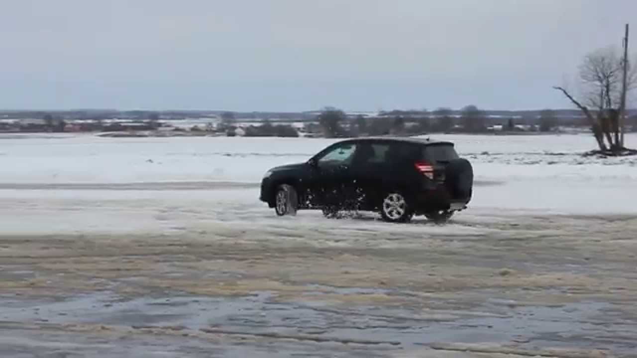 toyota rav4 snow drift - YouTube