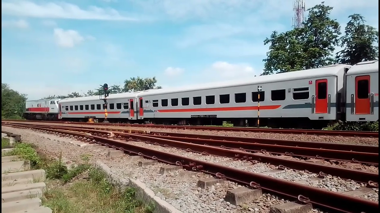 cc203 Rute Daop 1 Kosambi - YouTube