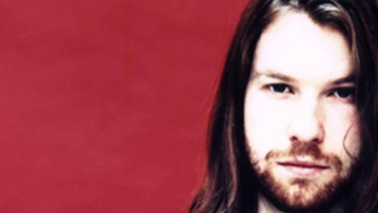 Aphex Twin - 1 70's tune - YouTube