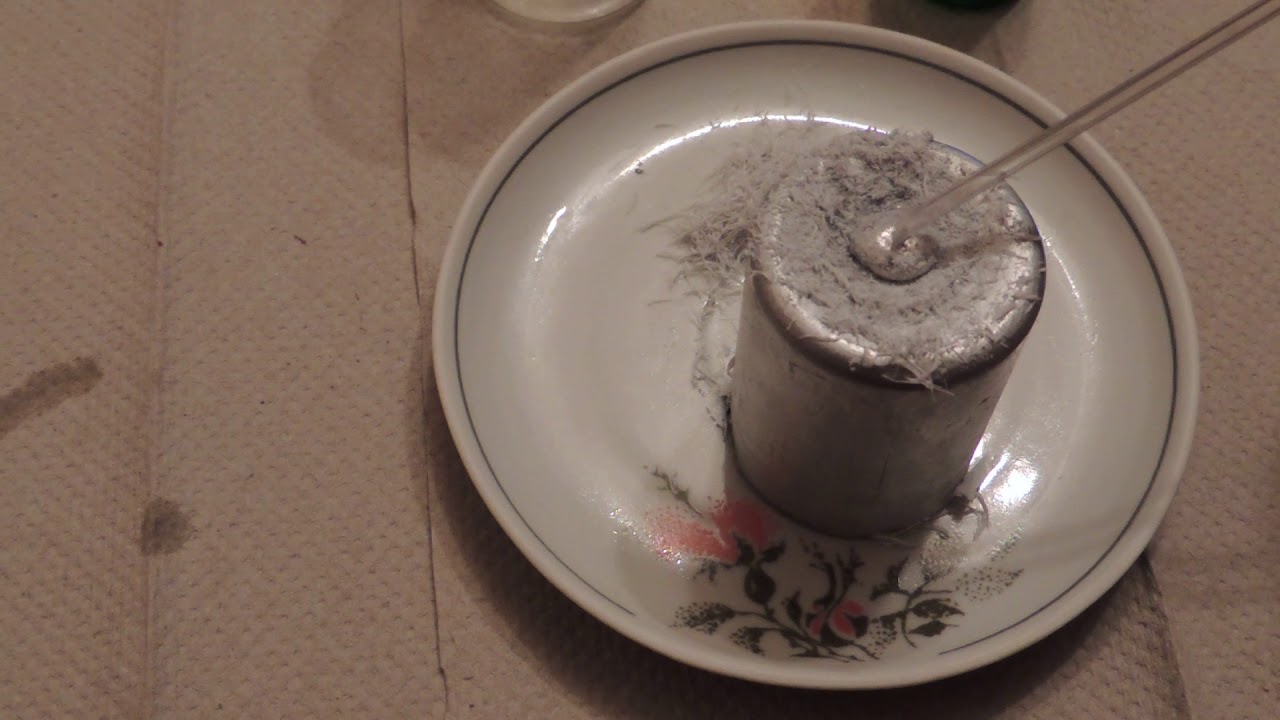 Reaction of mercury and aluminum - YouTube