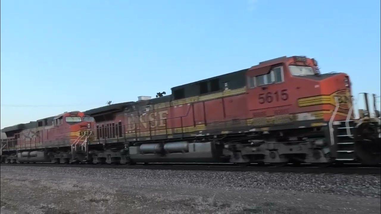 BNSF 5080 West in Princeton, IL 2/20/24 - YouTube