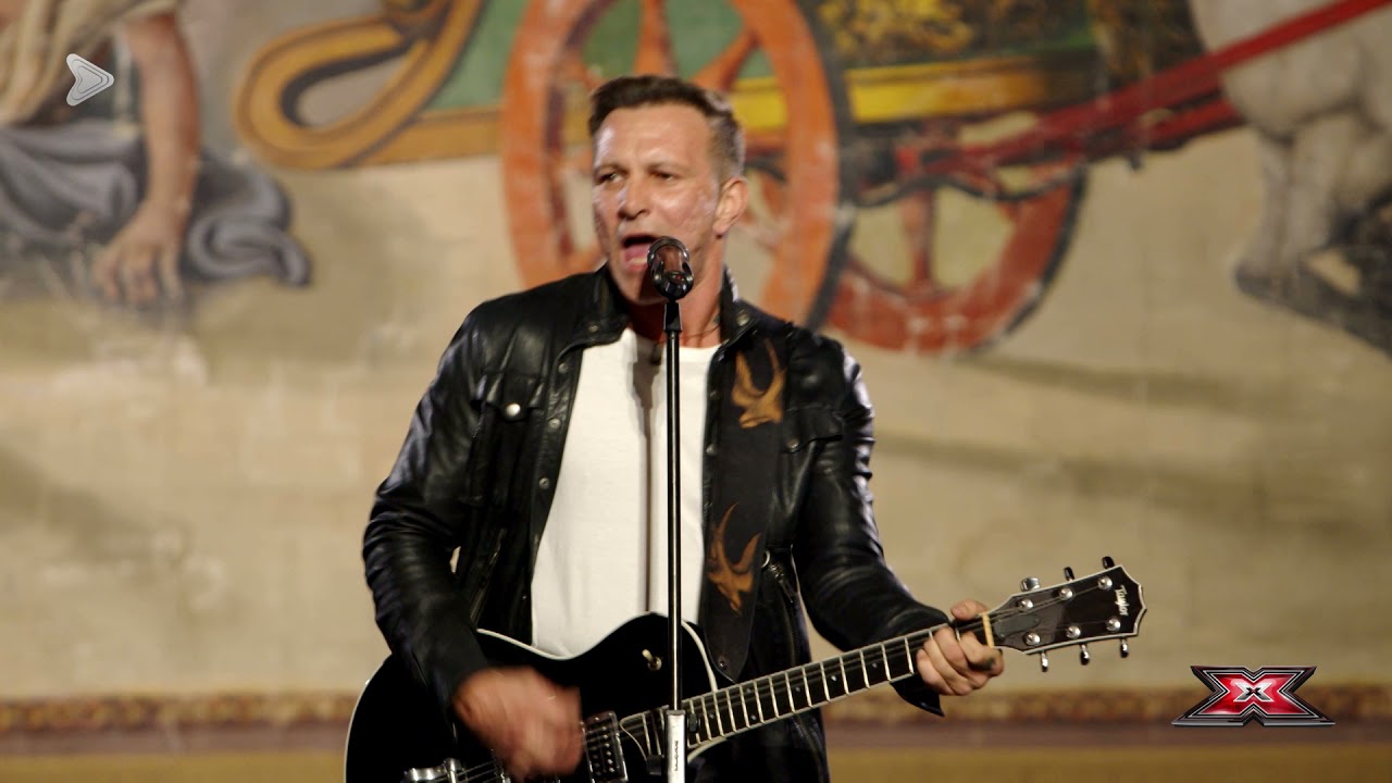 Probably the coolest guy on the block.. it's DEAN BARTON ladies and ...