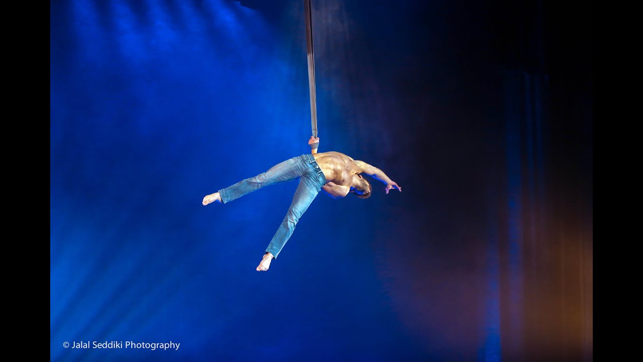 charlie plaçais aerial straps act to Festival des feux de la rampe 2014 ...