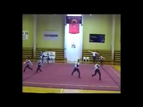 Eşli Dans Gösterisi