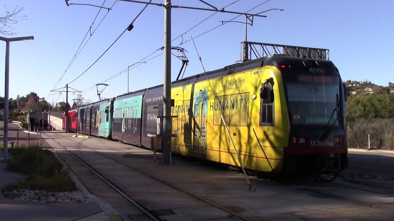 MTS Trolley - Siemens S70 #4018 Green Line departing 70th Street - YouTube