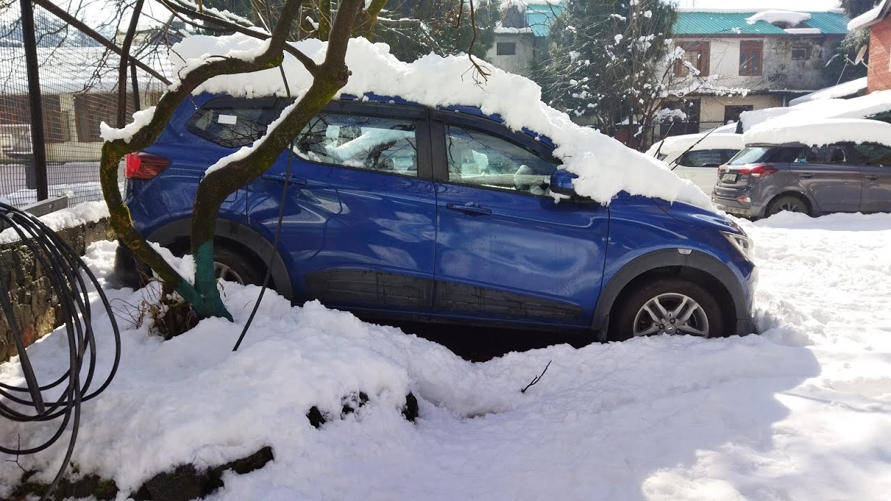 Cold Starting Renault Triber with a foot of snow on top of it! - YouTube