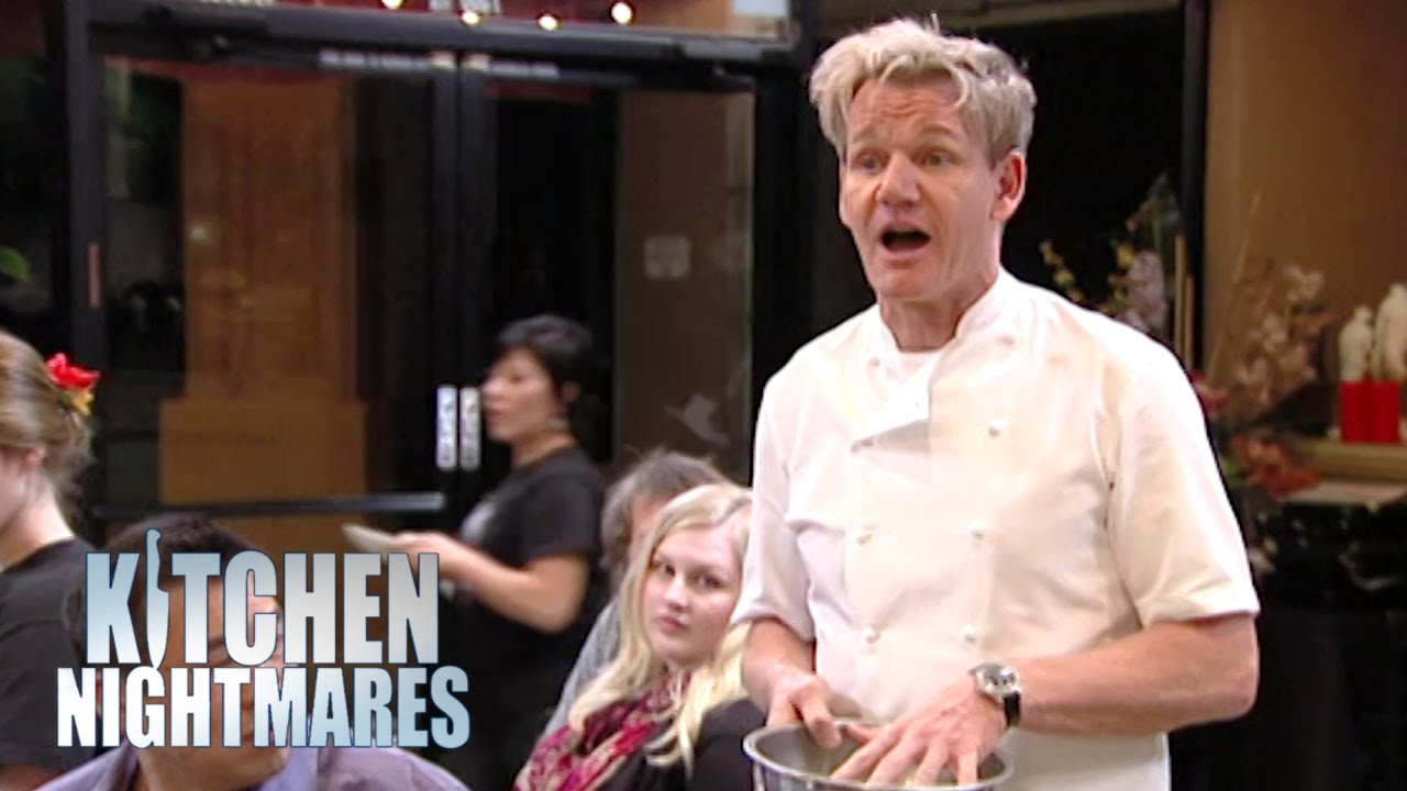 Ramsay Causes A Scene In The Restaurant - Kitchen Nightmares - YouTube