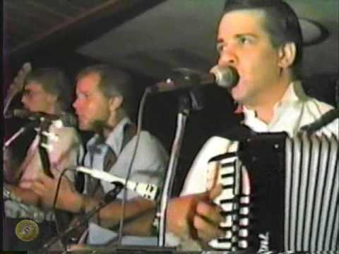 Joey Miskulin & Ron Sluga and gang "My Mary Polka" - YouTube