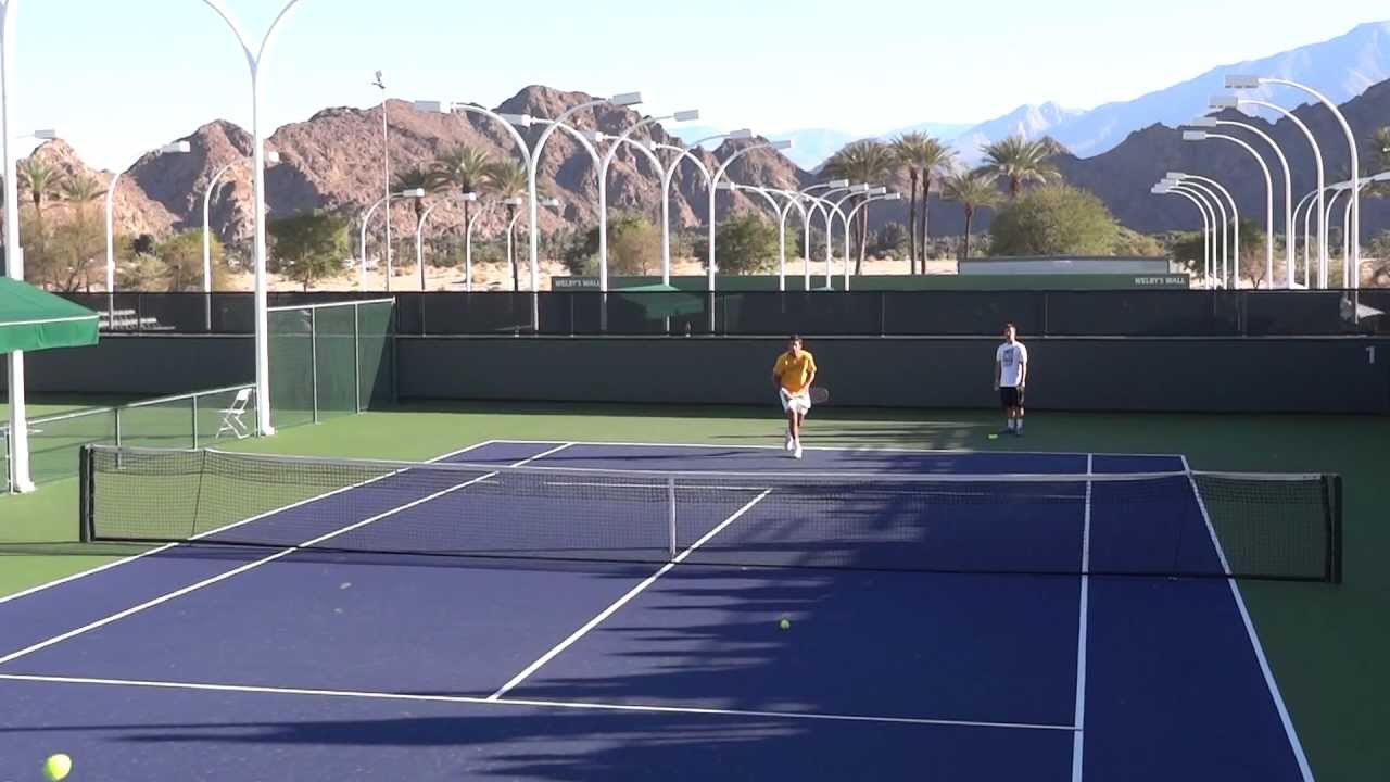 Indian Wells 2013 Del Potro practicing serve - YouTube