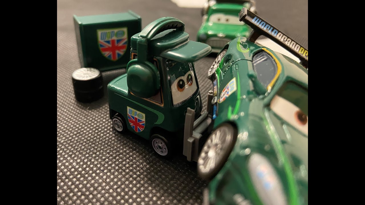 DISNEY PIXAR CARS 2 NICK-PIT TIRE (NIGEL GEARSLEY #9 PITTY) - YouTube