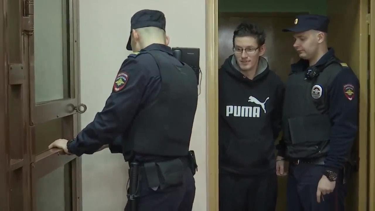 US citizen arrested in Moscow on drug charges appears in court - YouTube