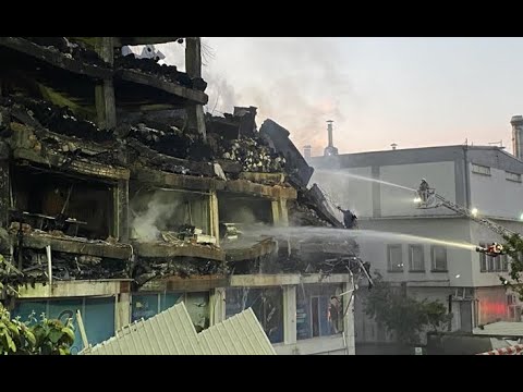 Üç gün oldu, söndürülemedi! Yanmaya devam eden fabrikada çökmeler meydana geldi