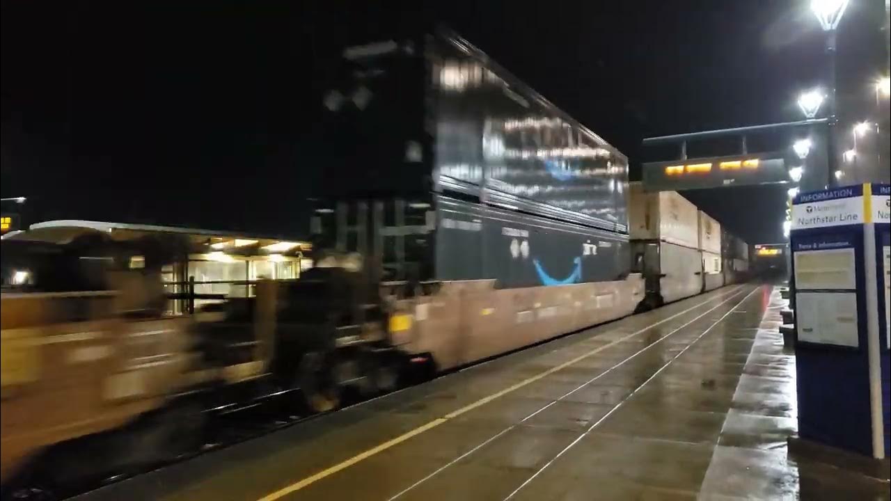 East Bound Stack Train BNSF # 9262 BNSF # ???? DPU BNSF # 5493 - YouTube