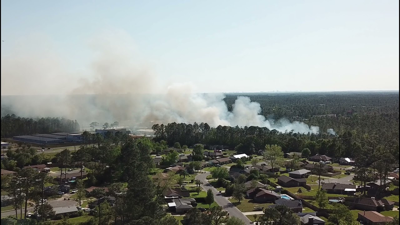 brushfire on hwy 98 near blue angel parkway - YouTube