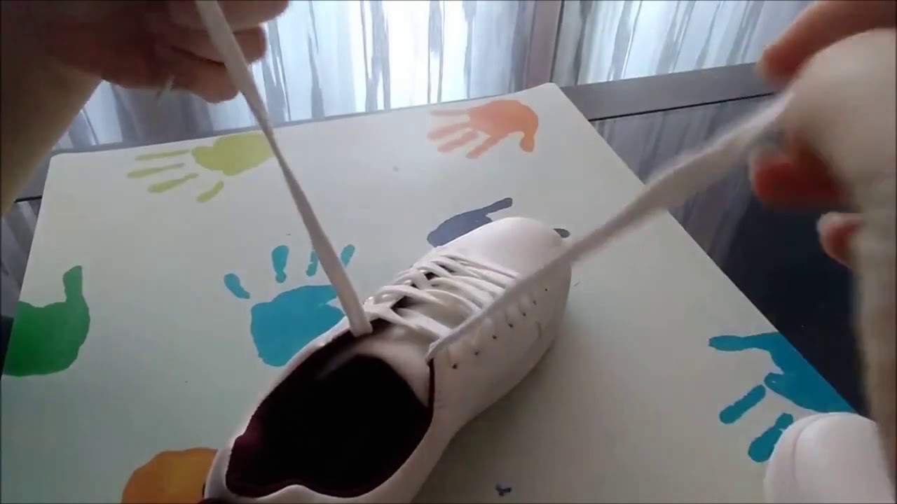 impariamo ad allacciare le stringhe - YouTube