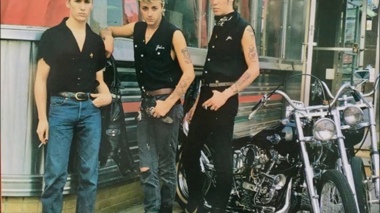 Stray Cats - Gonna Ball (1981_ - YouTube