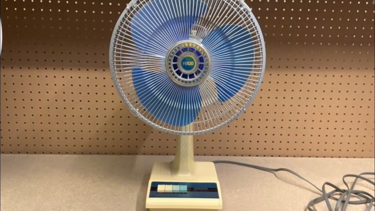 Frigid 12” Double Oscillation Table Fan OSH-123-82 - YouTube