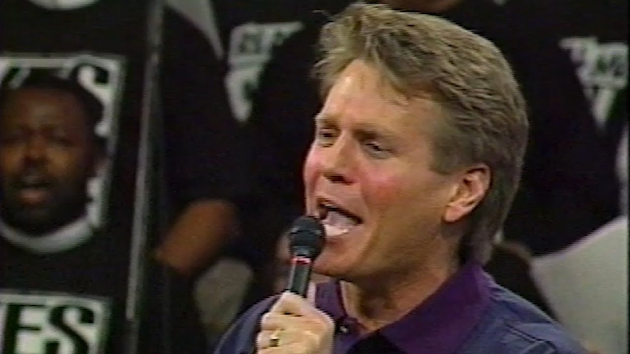 Steve Green - Let the Walls Come Down (Live) - YouTube