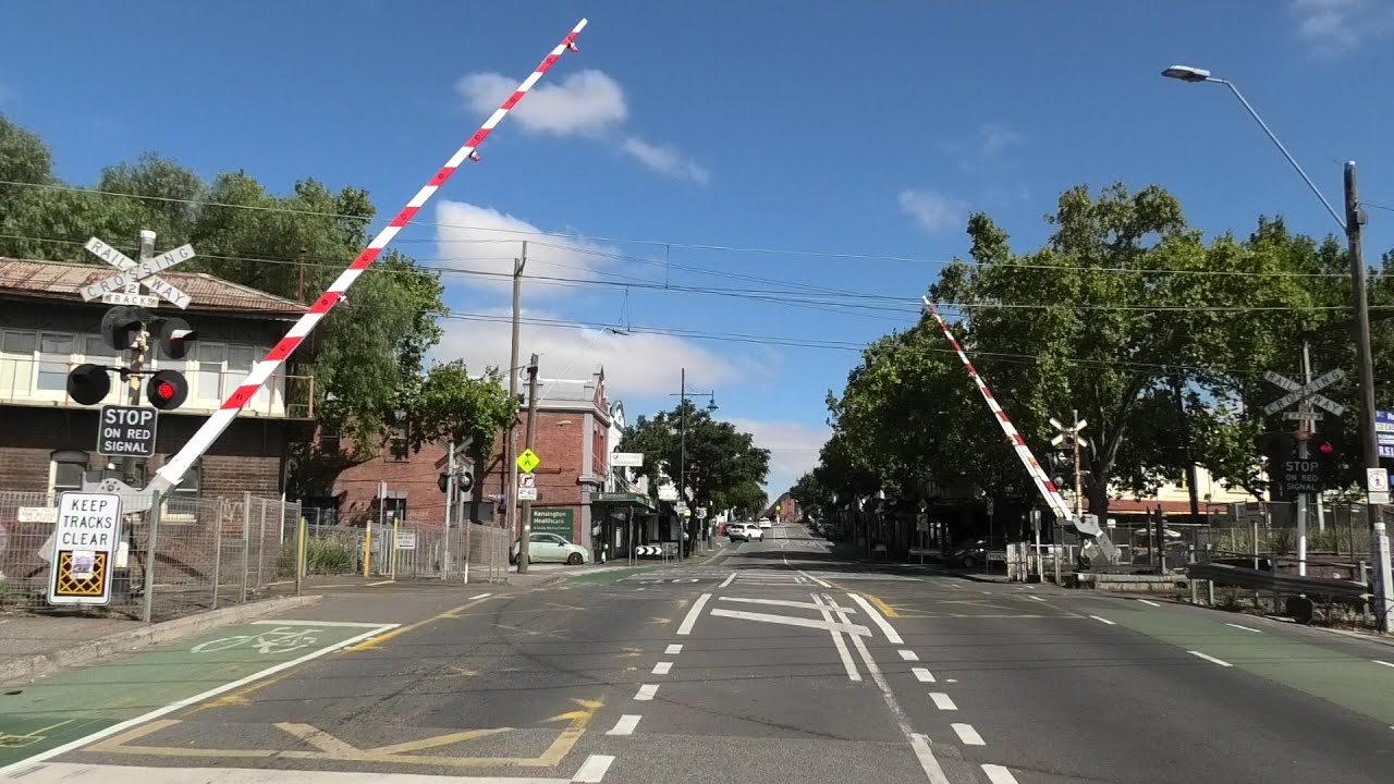 Level Crossing, Kensington VIC, Australia. - YouTube