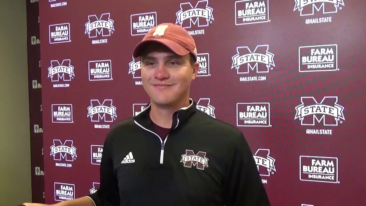 Coach Andrew Breiner talks Bulldog quarterbacks - YouTube