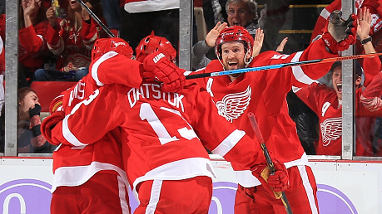 Datsyuk's stick wizardry leads to tying goal - YouTube