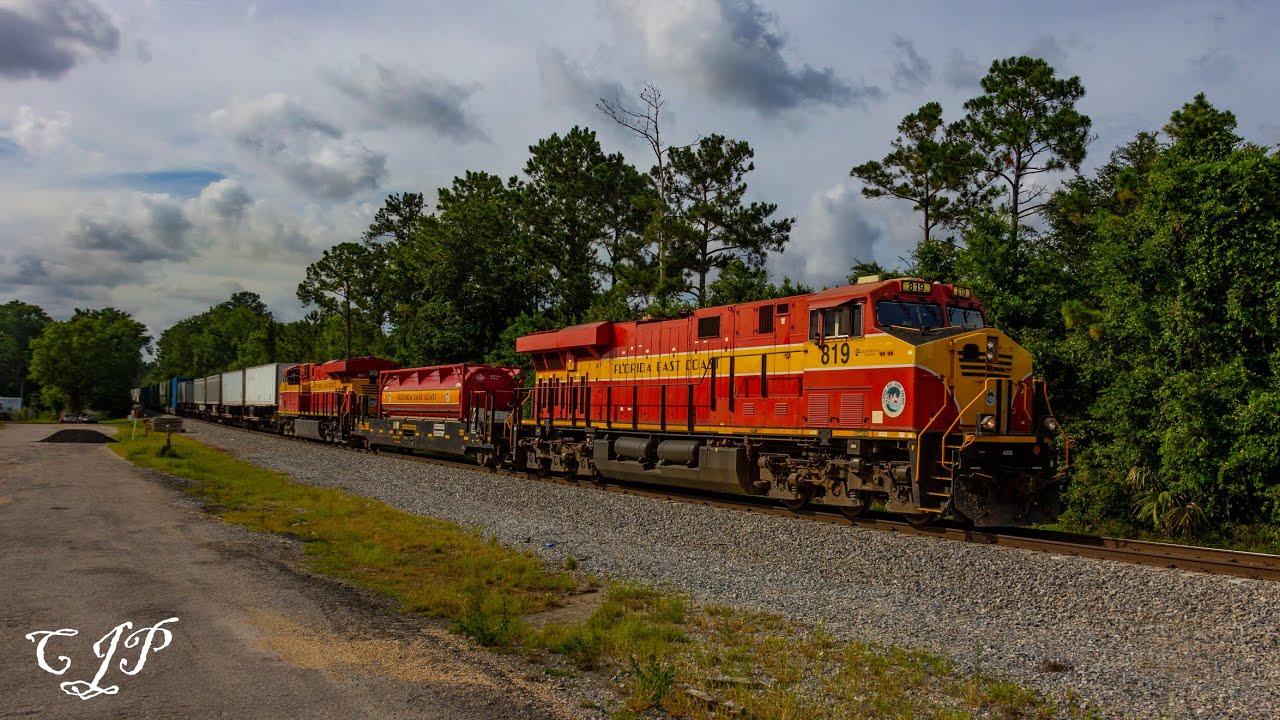 8 trains, 4 railroads, and a whole lotta Sunday driving. - YouTube