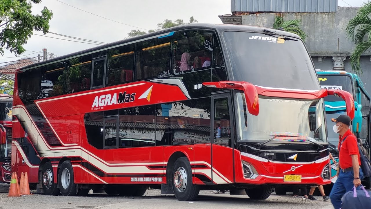 TERMINAL KECIL TAPI BANYAK ARMADA PREMIUM DOUBLE DECKER YG MASUK SINI ...