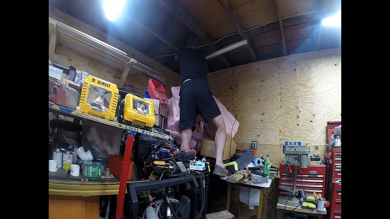 Tool Review: harbor freight Braun 5000 lumen LED shop lights - YouTube