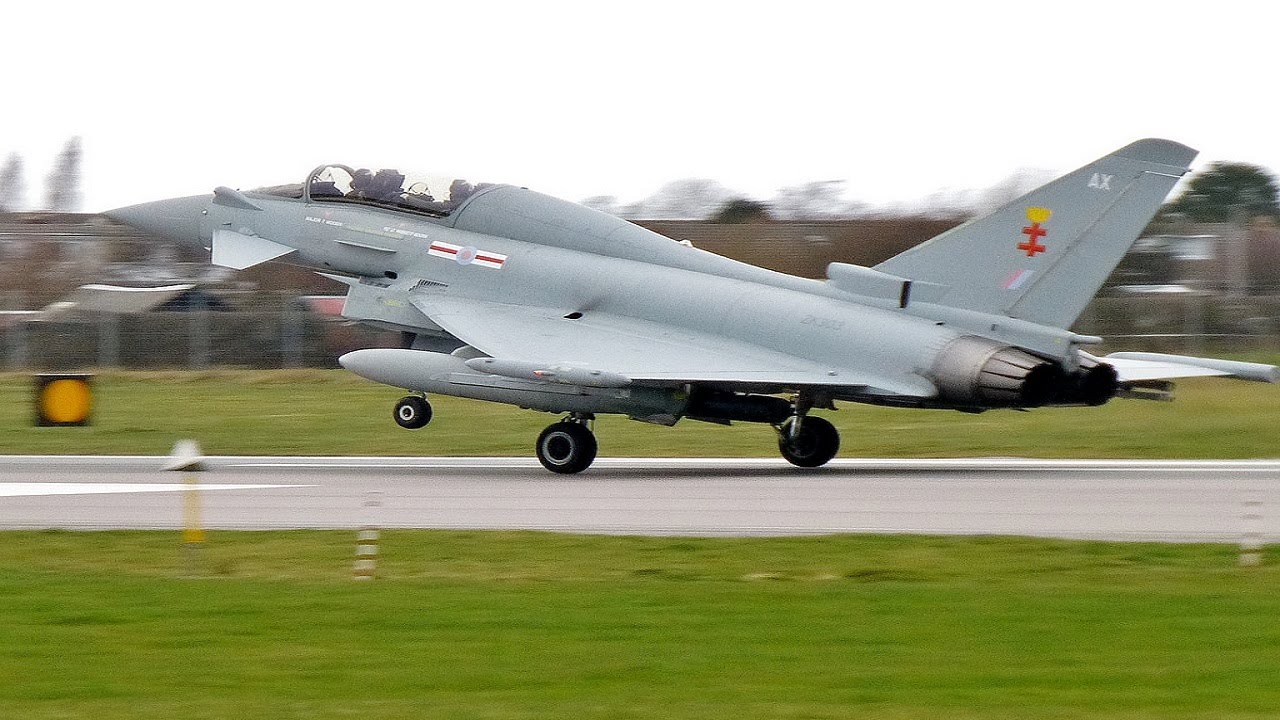 Springtime at Warton Eurofighter Typhoon ZK303/AX - YouTube
