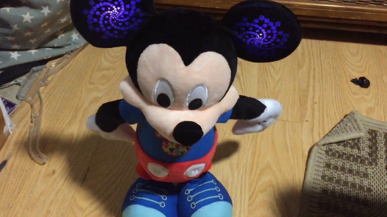 Hot Dog Dance Break Mickey - YouTube