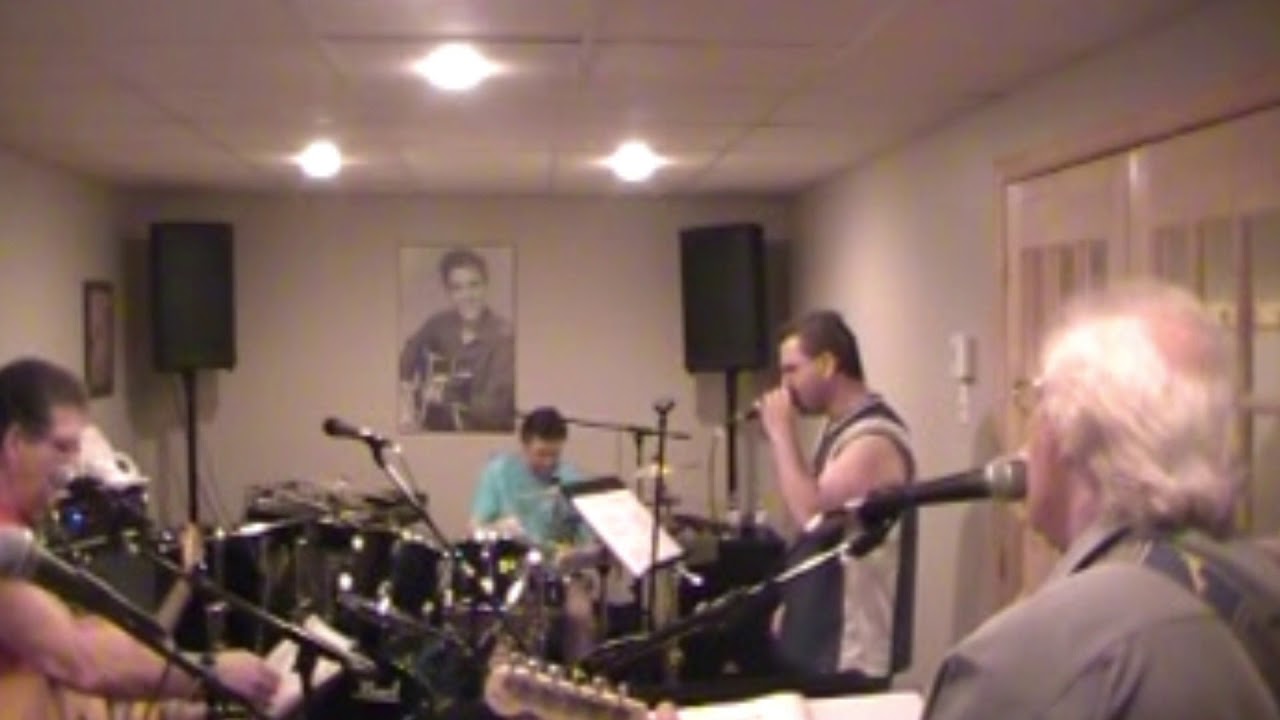 Steve Mathieu & Phonic's - Can't help falling in love - YouTube