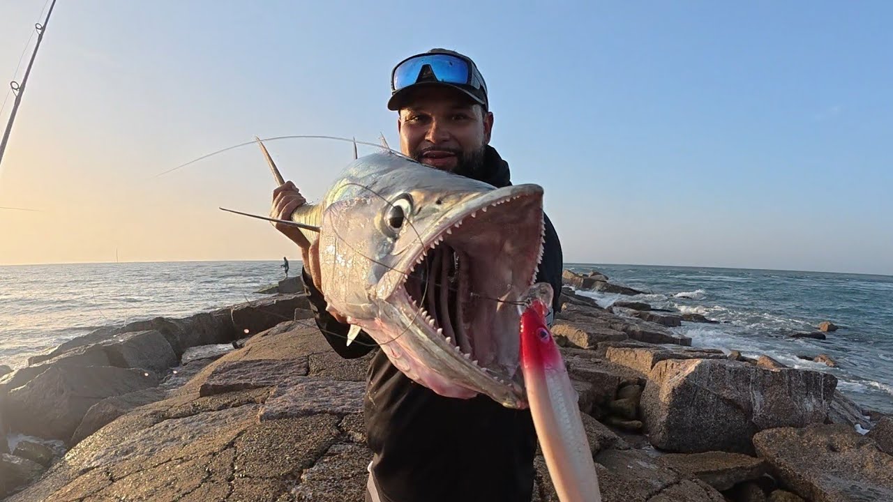 Texas Jetty Kingfish Fishing (Port Aransas Texas) - YouTube