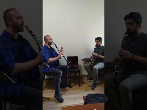 Klarnette dudak pozisyonu( üfleme tekniği), sol, mi ve kalın mi notaları