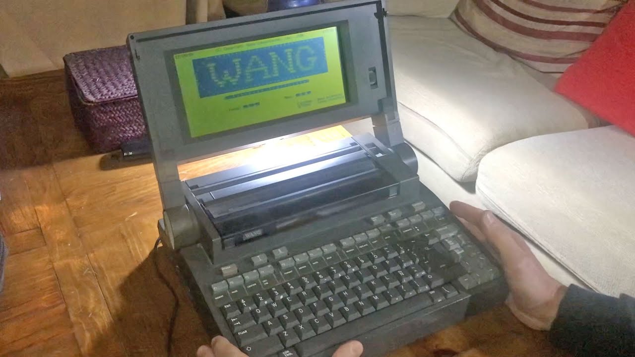 WANG WLTC, un portátil de 1985 con impresora integrada - YouTube