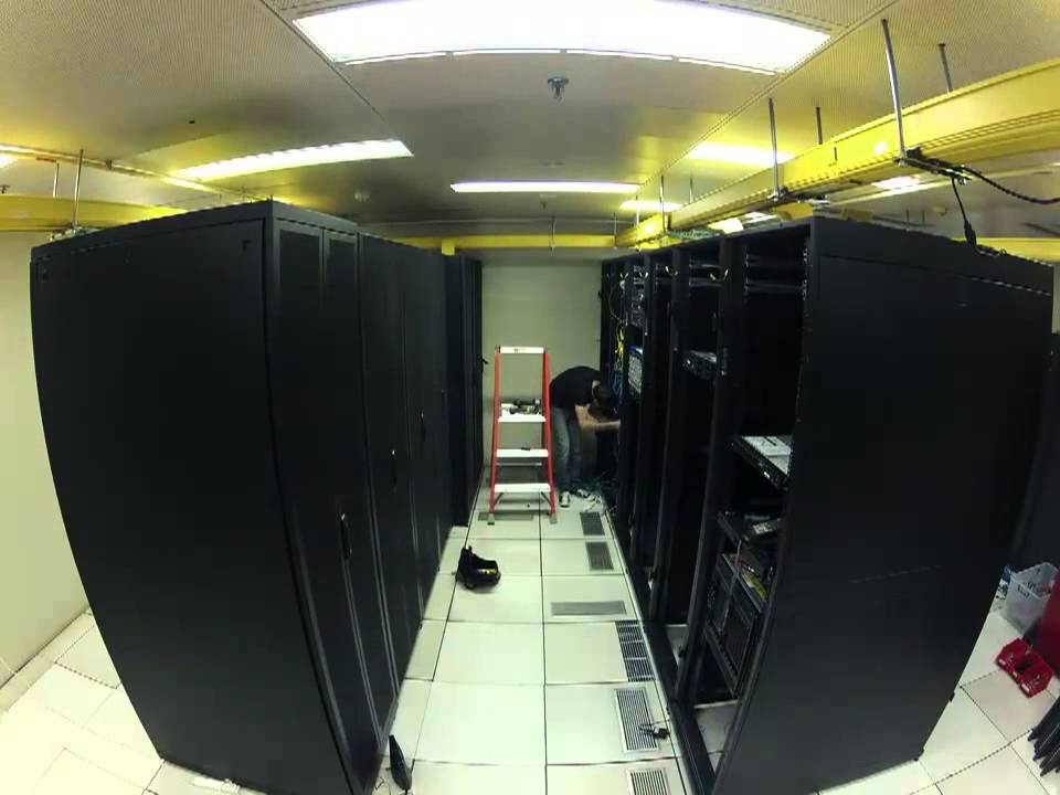 Data Centre Move 2013 - Time Lapse - YouTube